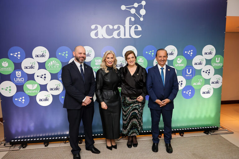 Marcia Sardá assume presidência da ACAFE - Maga Stopassoli